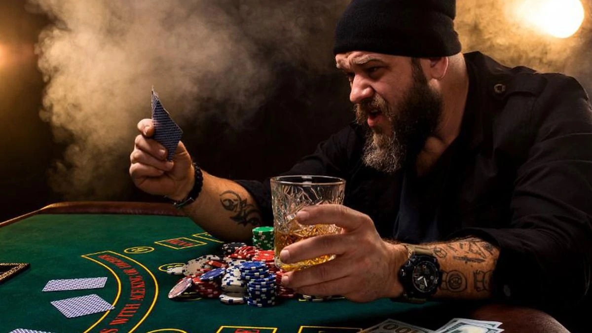 How Deal with Trash Talking Poker Players - 2024 Guide - G For Games