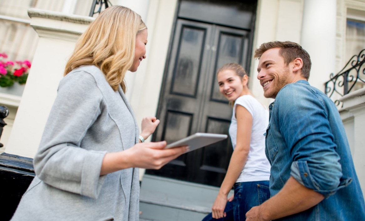 What to Look for When Choosing a Realtor - G For Games