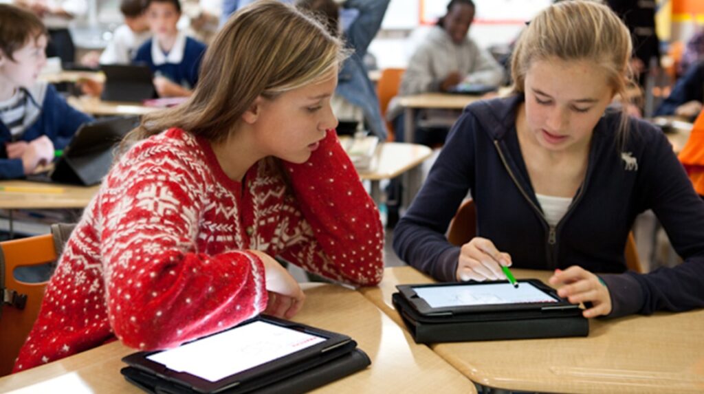 5 Ways Digital Tools Can Improve Reading Outcomes - G For Games